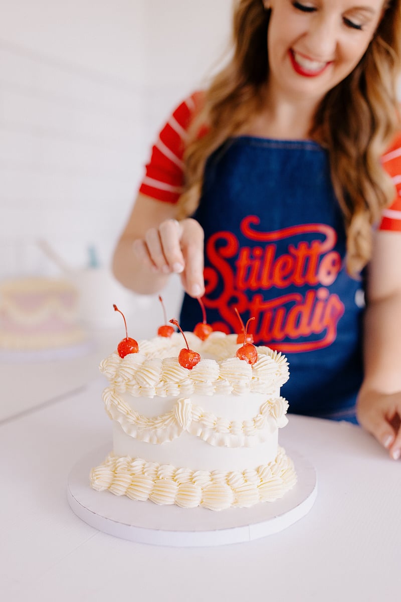 Cake Decorating Classes & Parties | Stiletto Studio Cakes