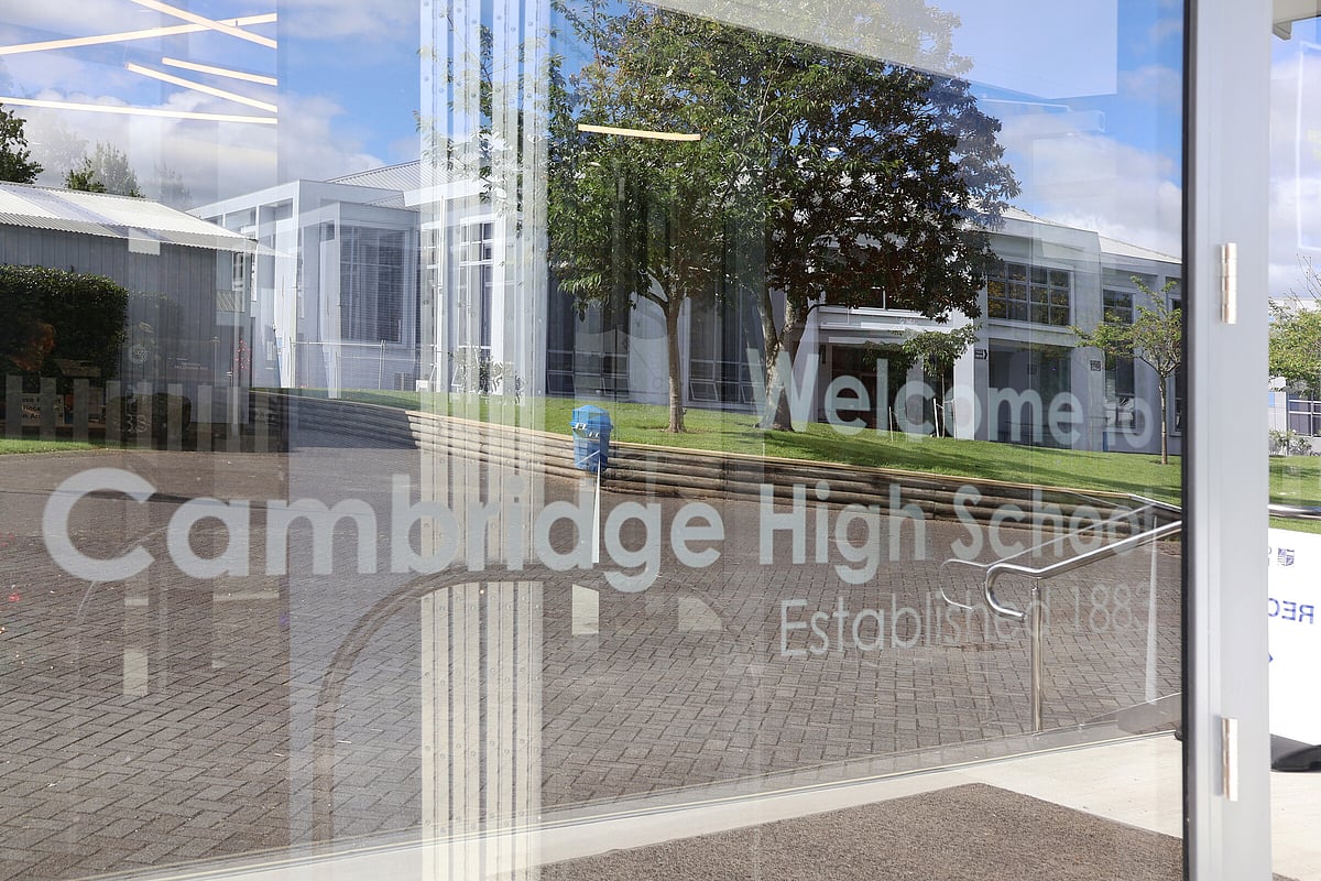 Uniform | Cambridge High School
