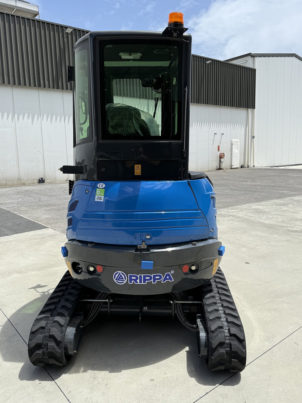 RIPPA R22 Pro 2.2 Tonne Excavator | Mini Skid Steer NZ