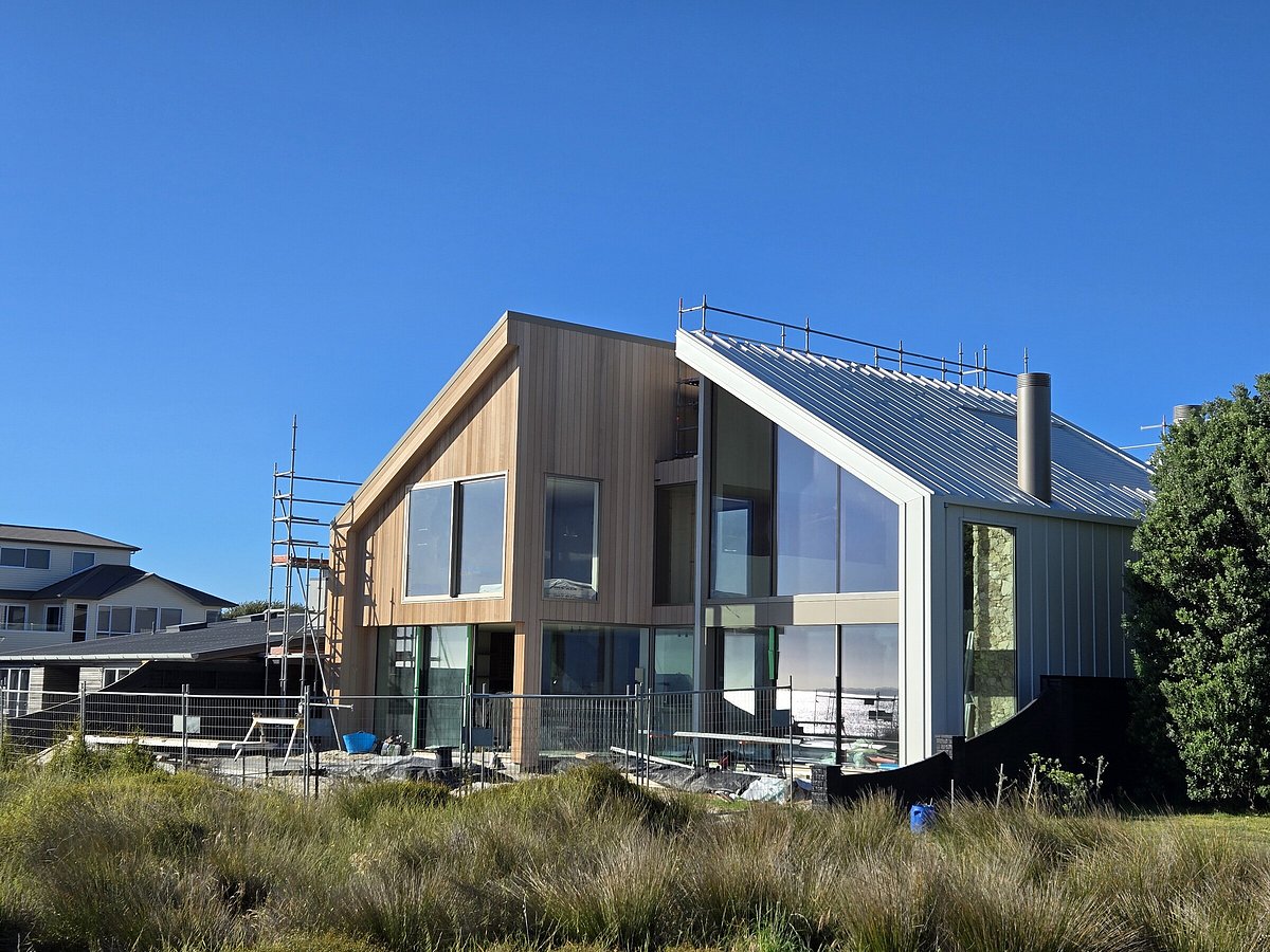 Bespoke Architectural Beach Home, Ocean Beach Road | Matt Bambery ...